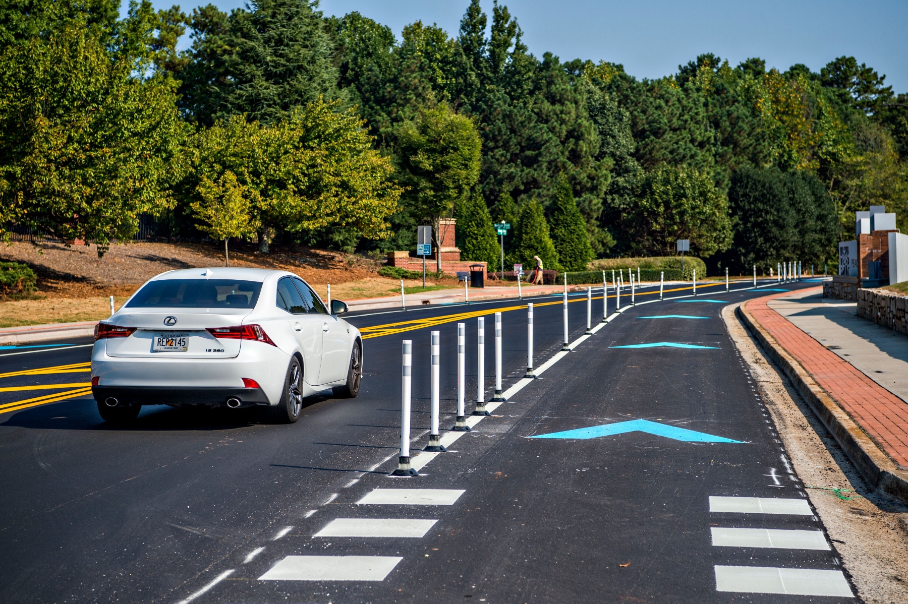 New 'Curiosity Lab' for AV testing has real pedestrians, steep roads ...