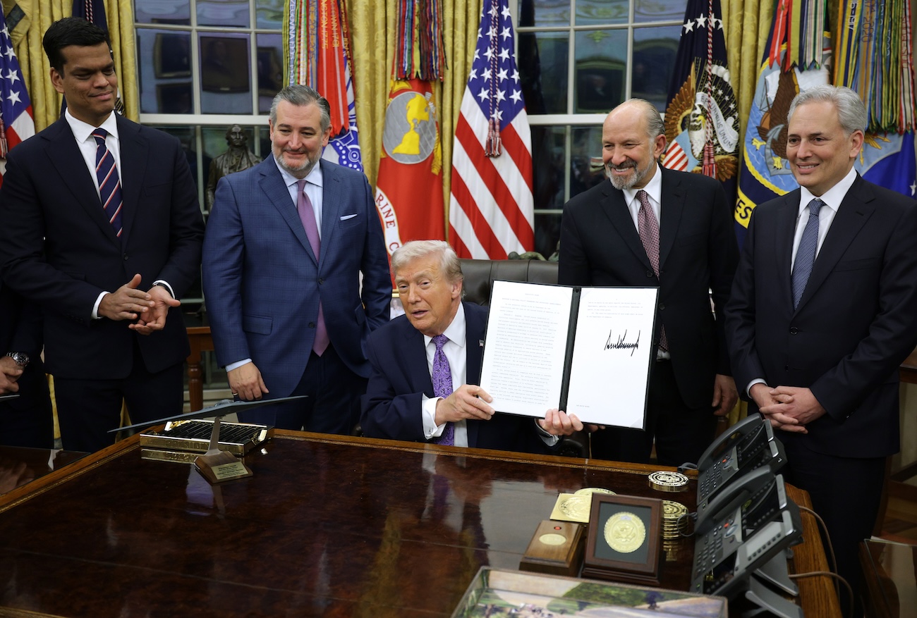State leaders, civil rights groups respond to 'dangerous' Trump order ...