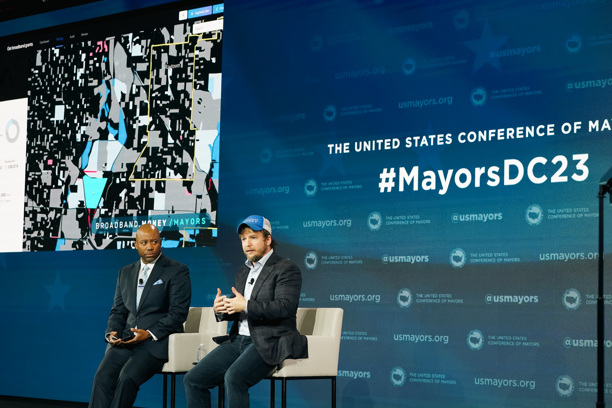 Mayors urged to pounce on federal broadband grants | StateScoop